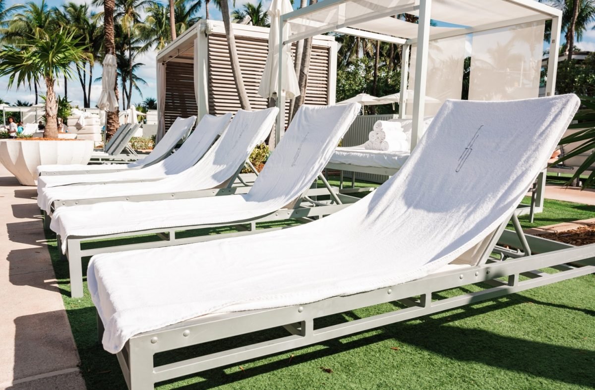 Hotel Pool Umbrellas - Poggesi - Hotel Design
