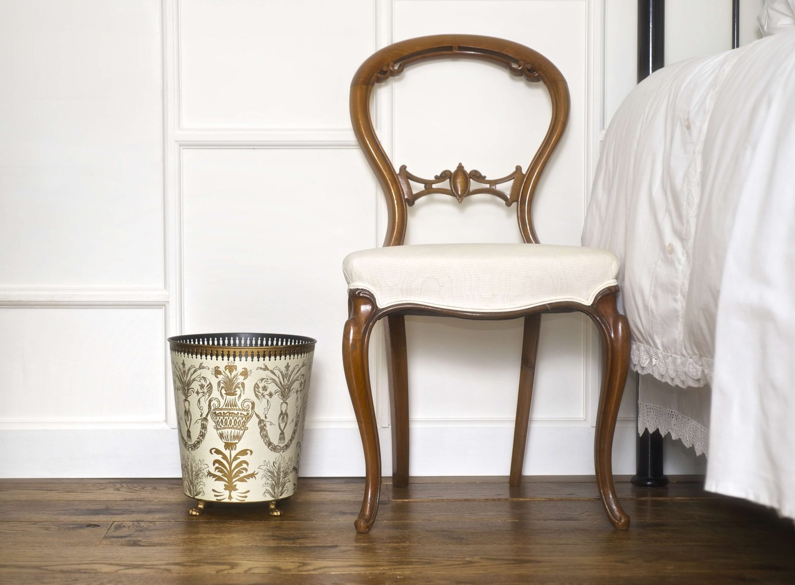 Must Have Bins – Luxury Waste Paper Bins for Boutique Hotel Guest Rooms ...