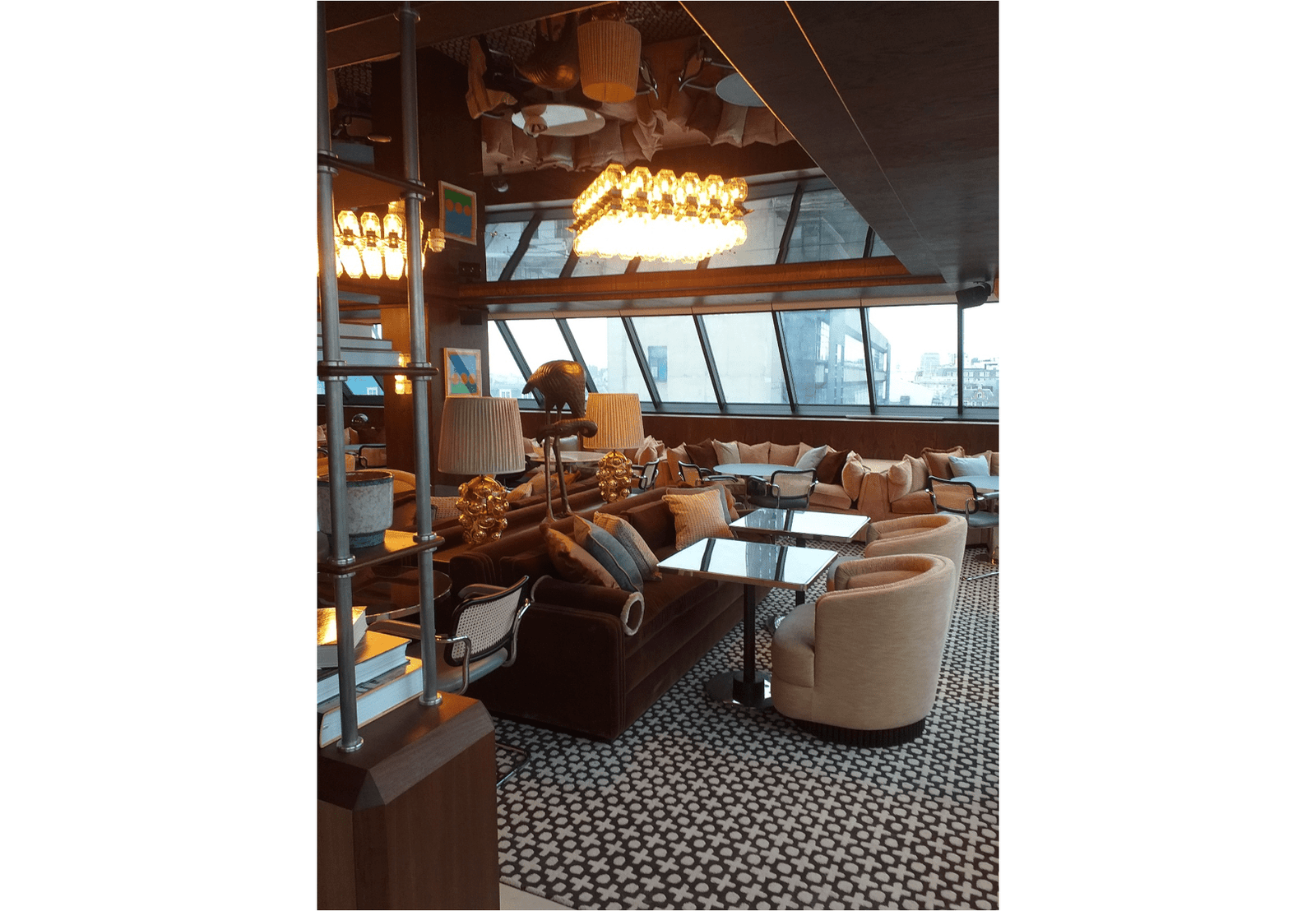 Preedy Glass – Ceiling Mirrors - Hotel Design