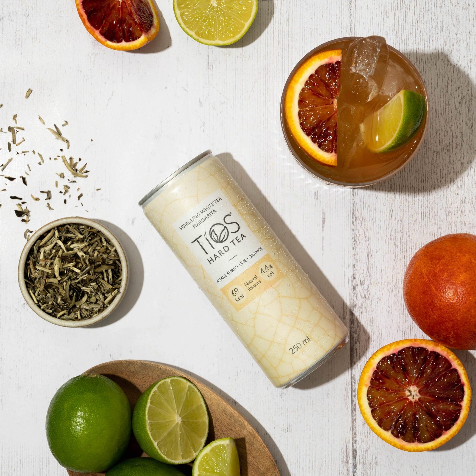 Tios Drinks - SPARKLING WHITE TEA MARGARITA - Hotel Design
