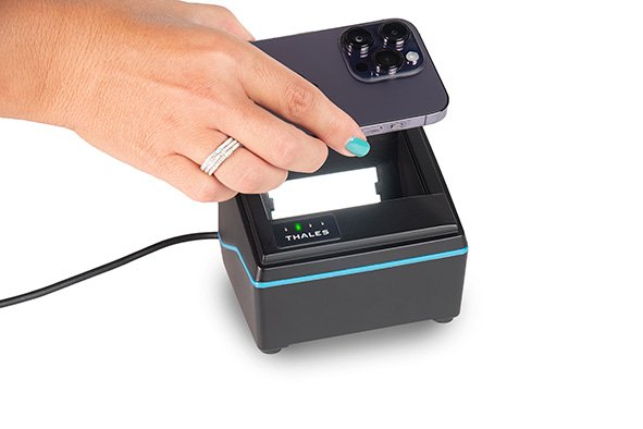 Thales - Identity Card Reader - Hotel Design
