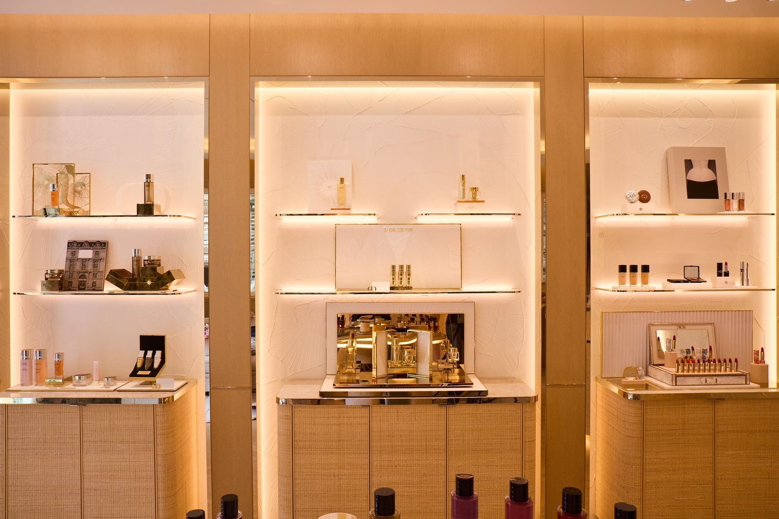 Metawood - Hotel retail display equipment - Hotel Design
